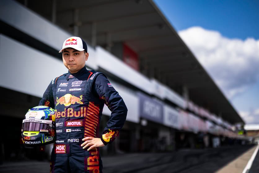 RB sube a Iwasa para disputar la FP1 en Suzuka y formar una dupla 100% ...