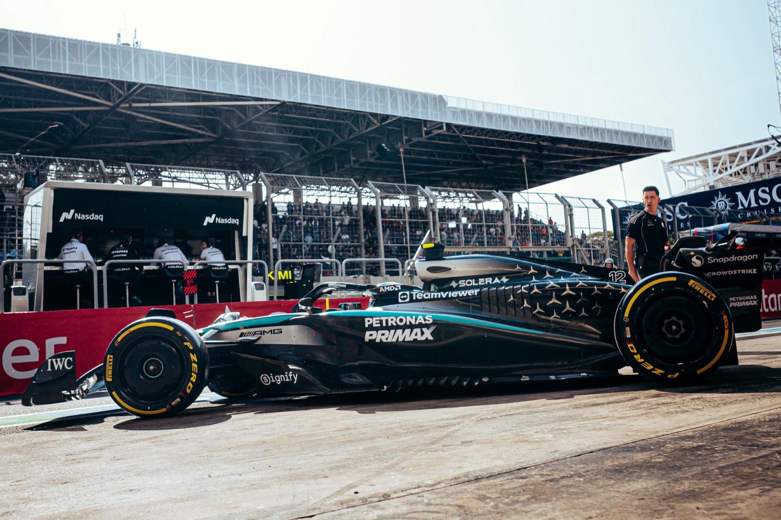 Mercedes elogia «impresionante» primera fila de Antonelli en Brasil ...