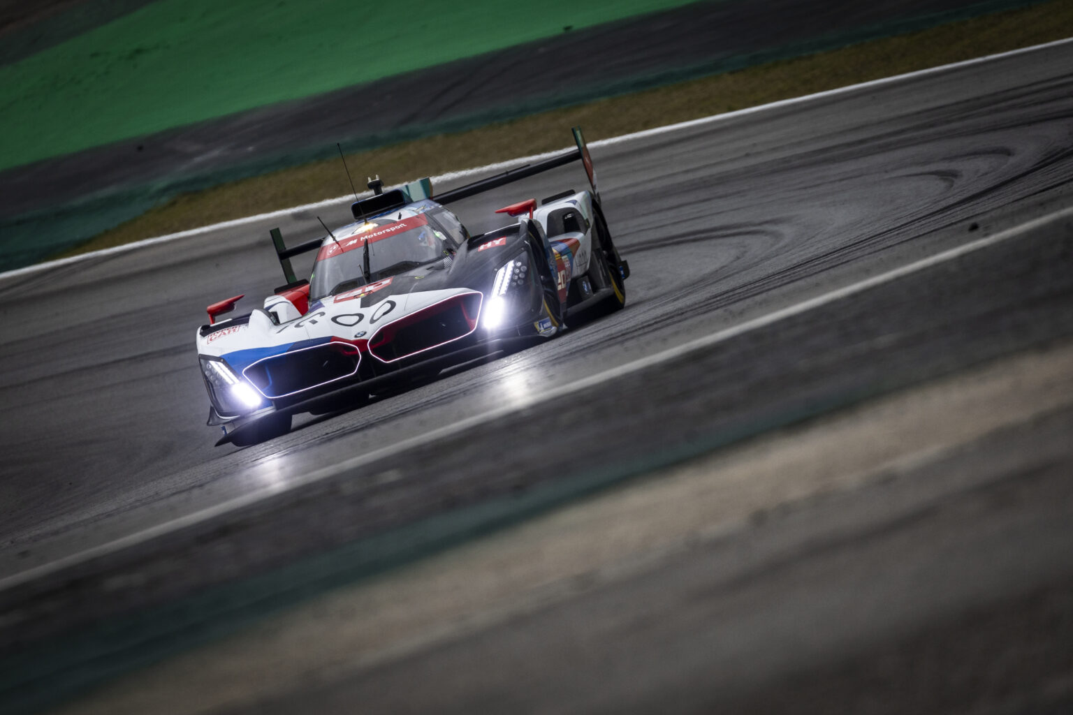 BMW confirma a Rossi junto a los novatos para el test de hypercars del ...