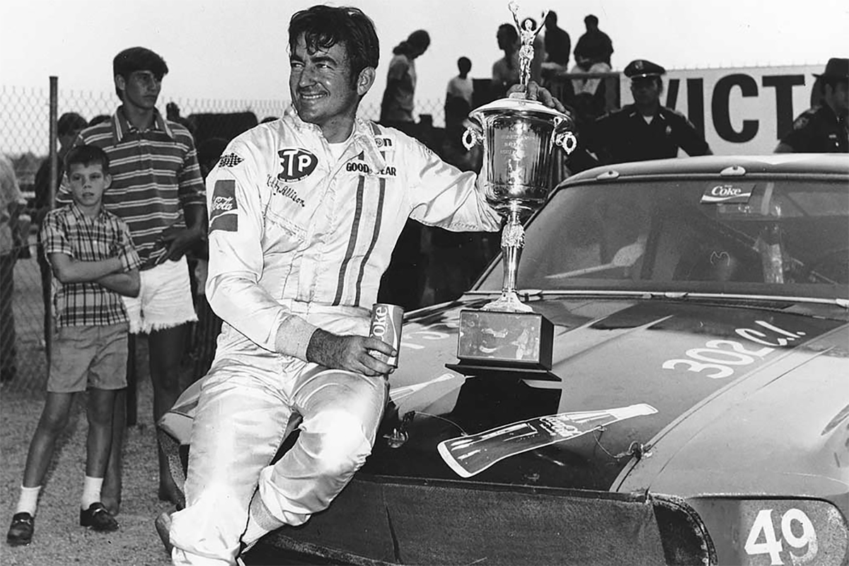 Bobby Allison, campeón de NASCAR en 1983, fallece a los 86 años ...