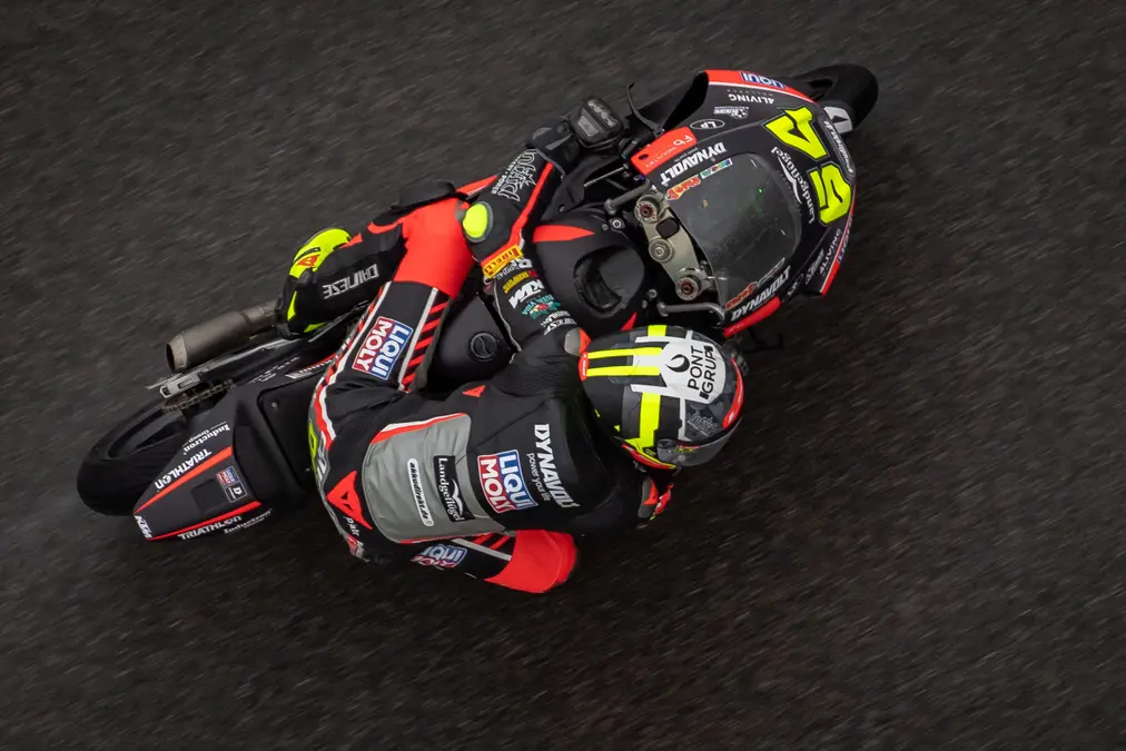 Muñoz supera a un sensacional Quiles y logra la pole de Moto3 en Austin ...